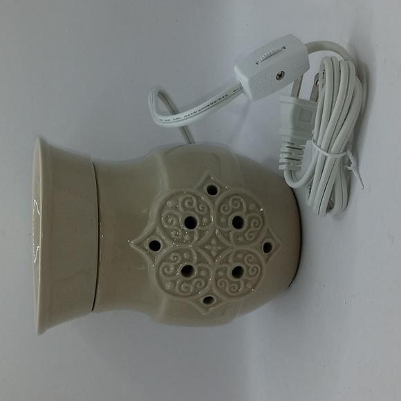 Accents | Intertek 3176672 Electric Candle Tart Warmer Led Bulb Beige Color New Condition | Poshmark